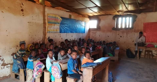 Construire une école à Madagascar