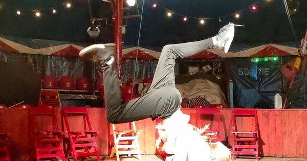 En avant l'instruction d'un jeune circassien