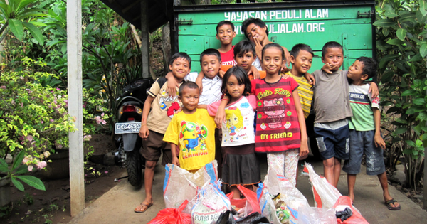 Contre un océan de plastique à Bali ! - Ulule