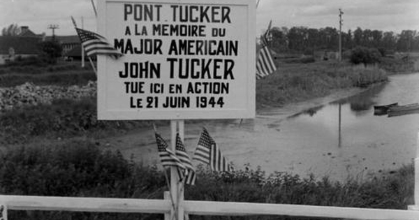 Une stèle pour Tucker - Ulule