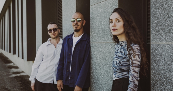 1er album de POLAR MOON " AURA " - Ulule