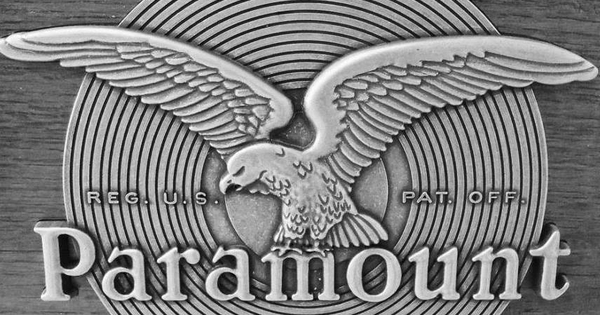 Les Blauw plays Music from the Paramount Era